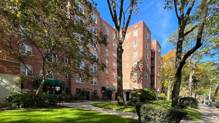 Linden Hill, Queens: A Quiet and Diverse Neighborhood with a Rich ...